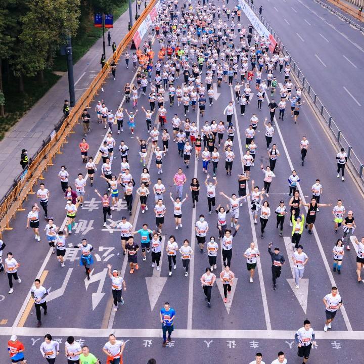 Good news! Chengdu Marathon has once again achieved two honors.